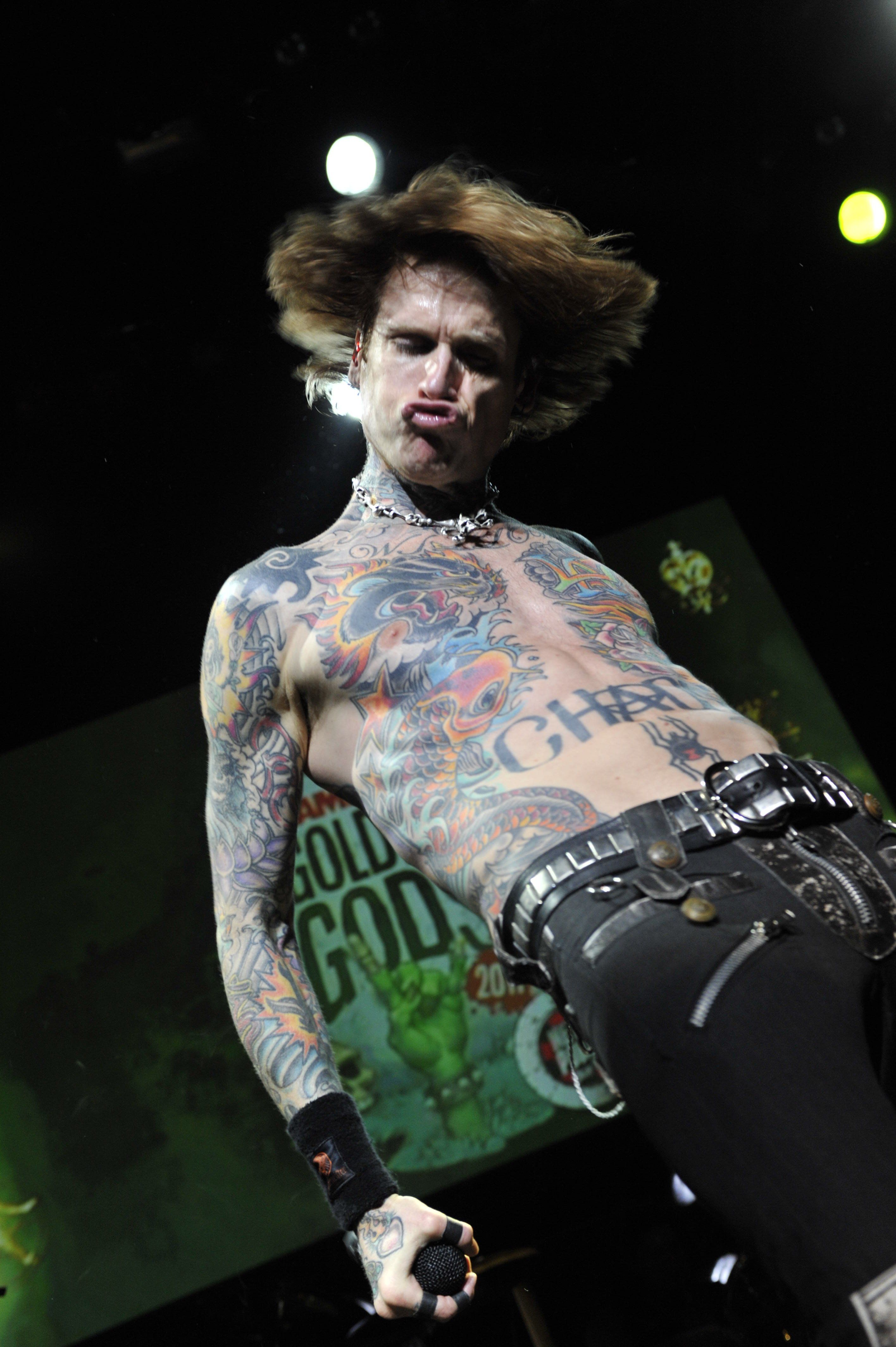 Mitch Lucker Finger Tattoos