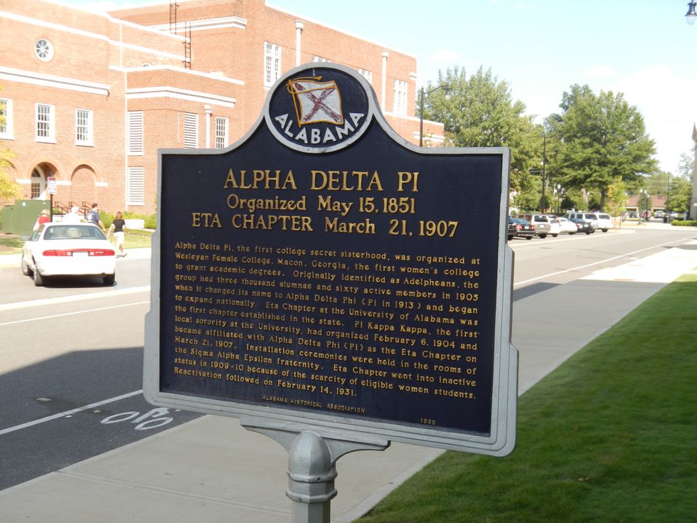 UA Cribs: Alpha Delta Pi