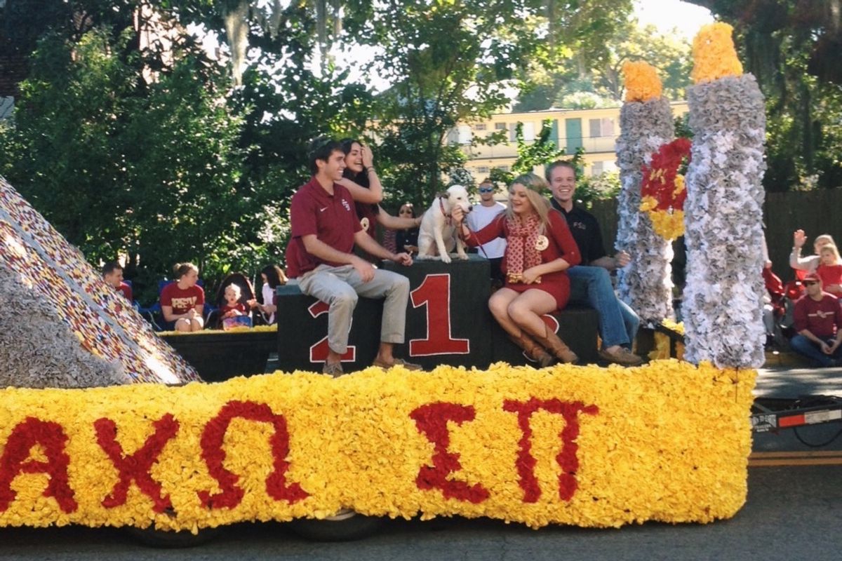 The Stages Of Building A Homecoming Float