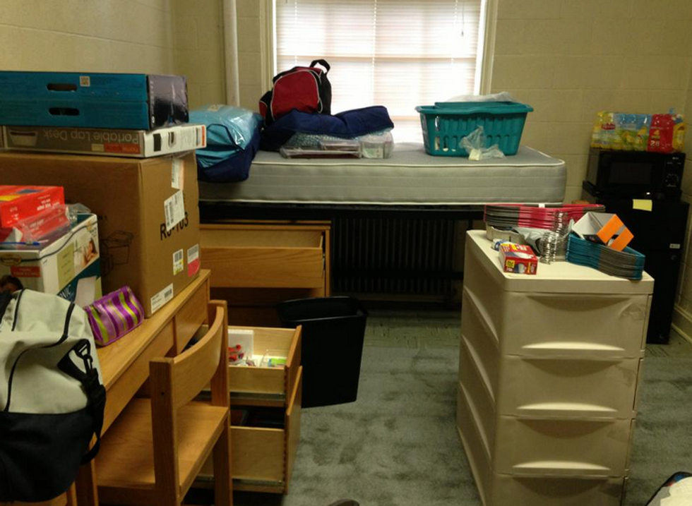 An Incoming Freshman's Guide to College Packing