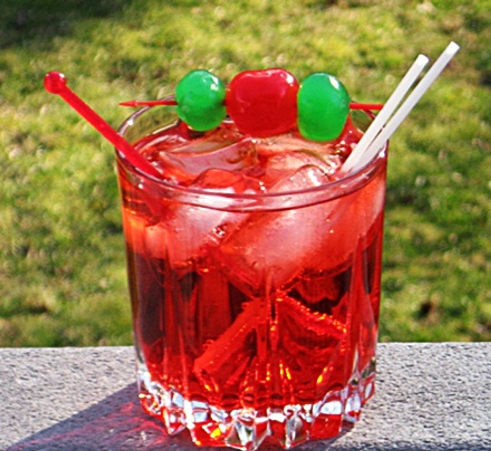 10 Safe Drinks To Order For Your First Time Out