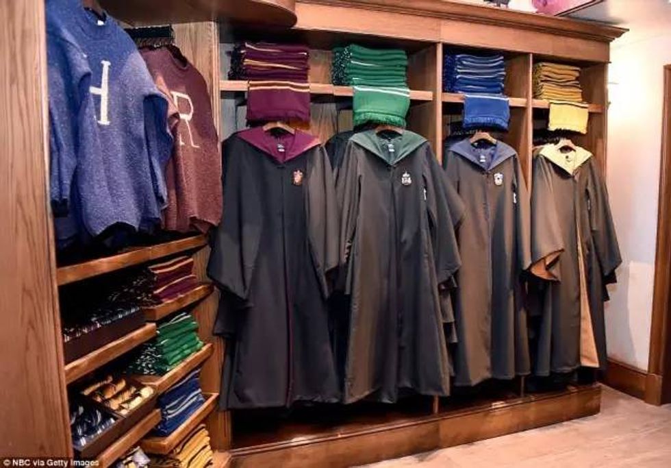 7 Wizarding World Items That I Still Want As An Adult
