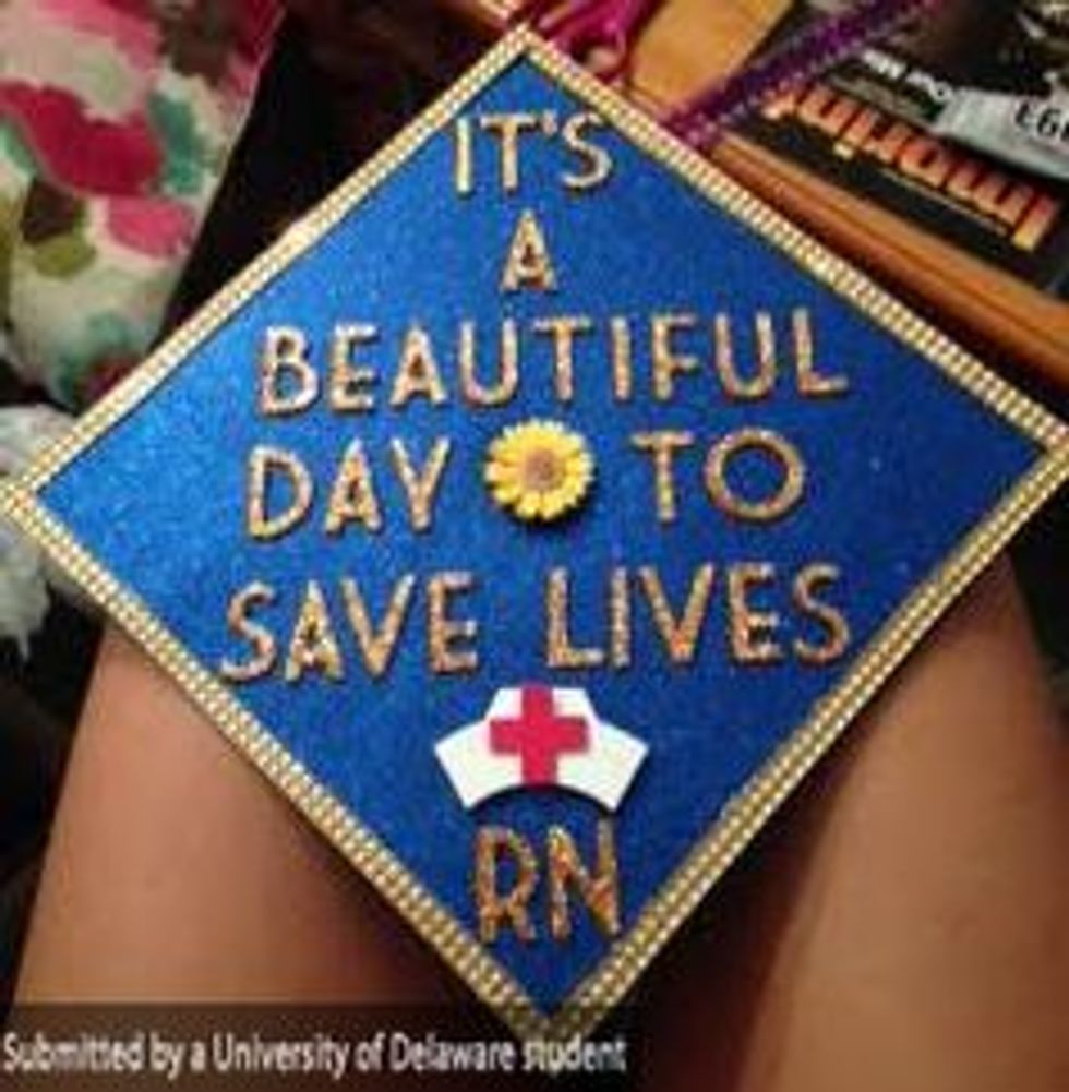 12 Graduation Caps That Accurately Describe College