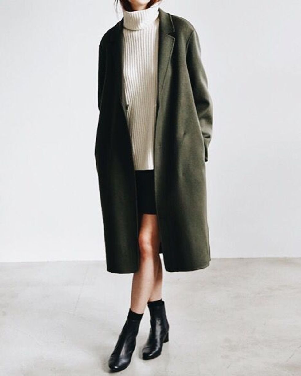 How To Dress Like A Minimalist 101