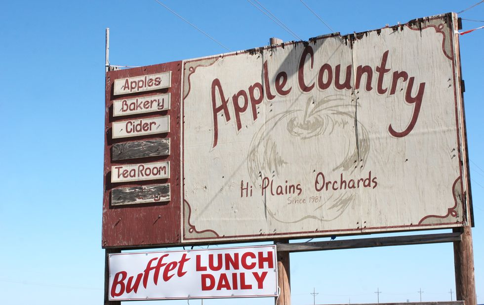 5 Must-Do Fall Dates In Lubbock, Texas For You And Bae