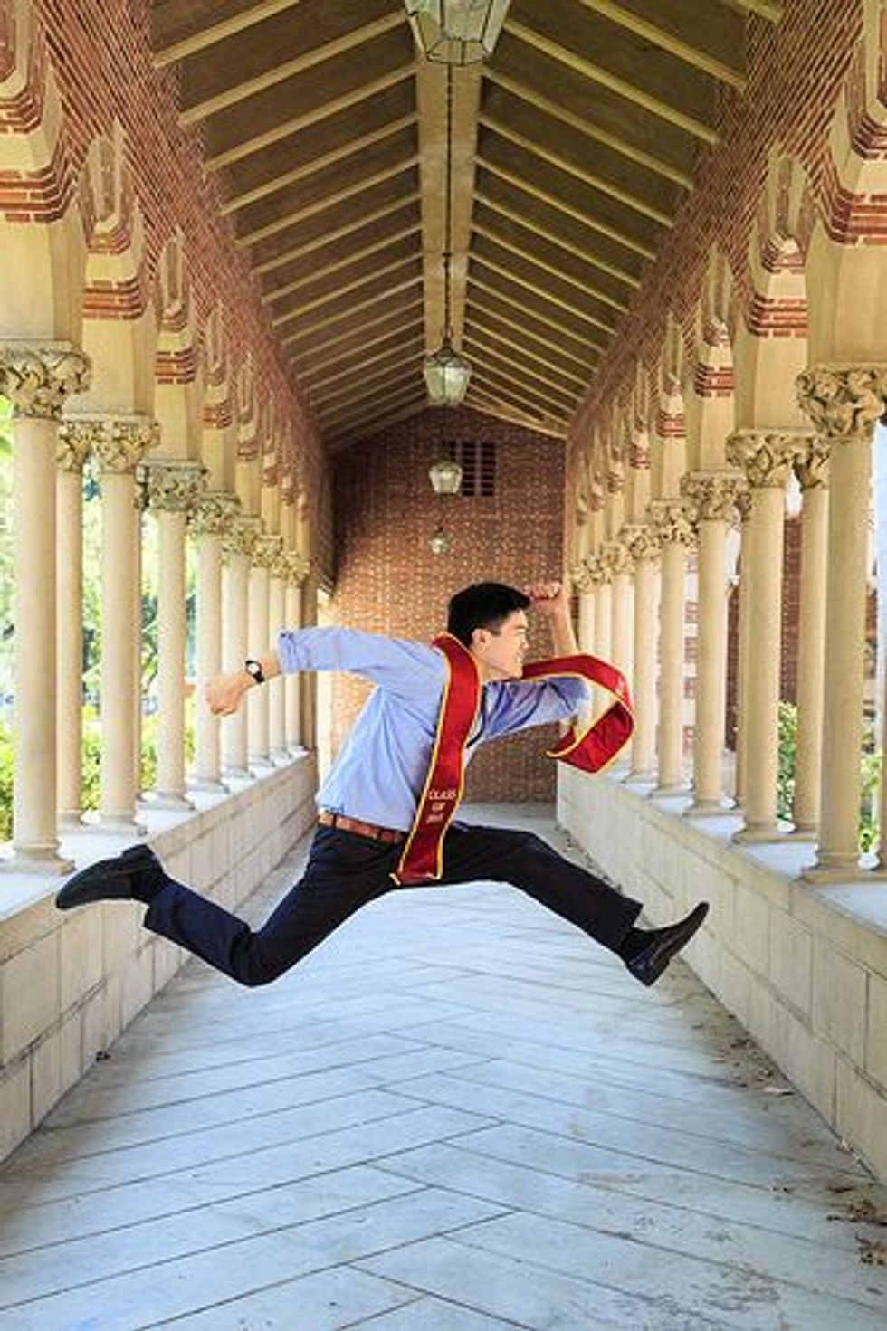 10 Iconic USC Spots To Take Your Graduation Photos