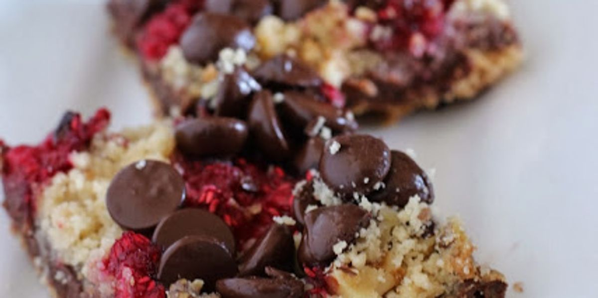 Raspberry Chocolate Crumb Bars - My Recipe Magic