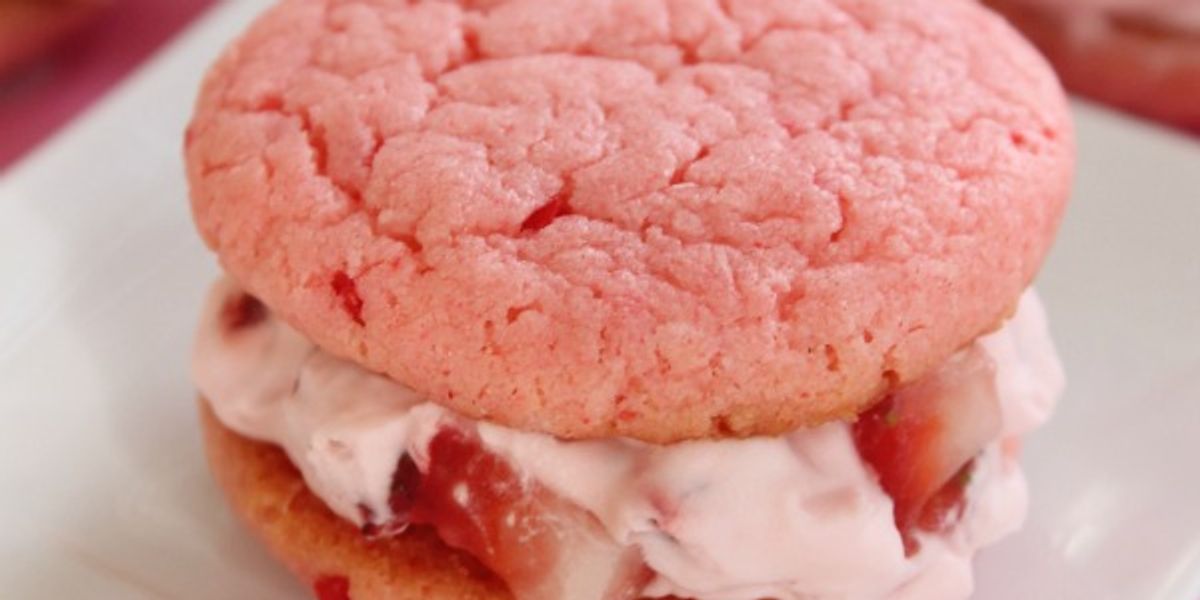 Fresh Strawberry Cream Filled Cookies Recipe - My Recipe Magic