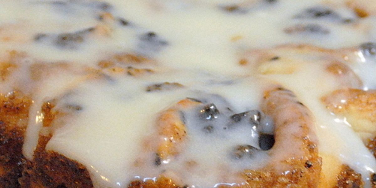 Oreo Truffle Cinnamon Rolls - My Recipe Magic