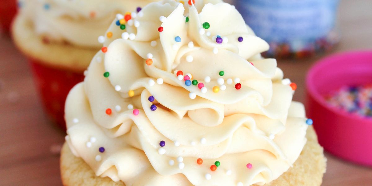 Vanilla Cupcakes with Vanilla Buttercream Frosting - My Recipe Magic