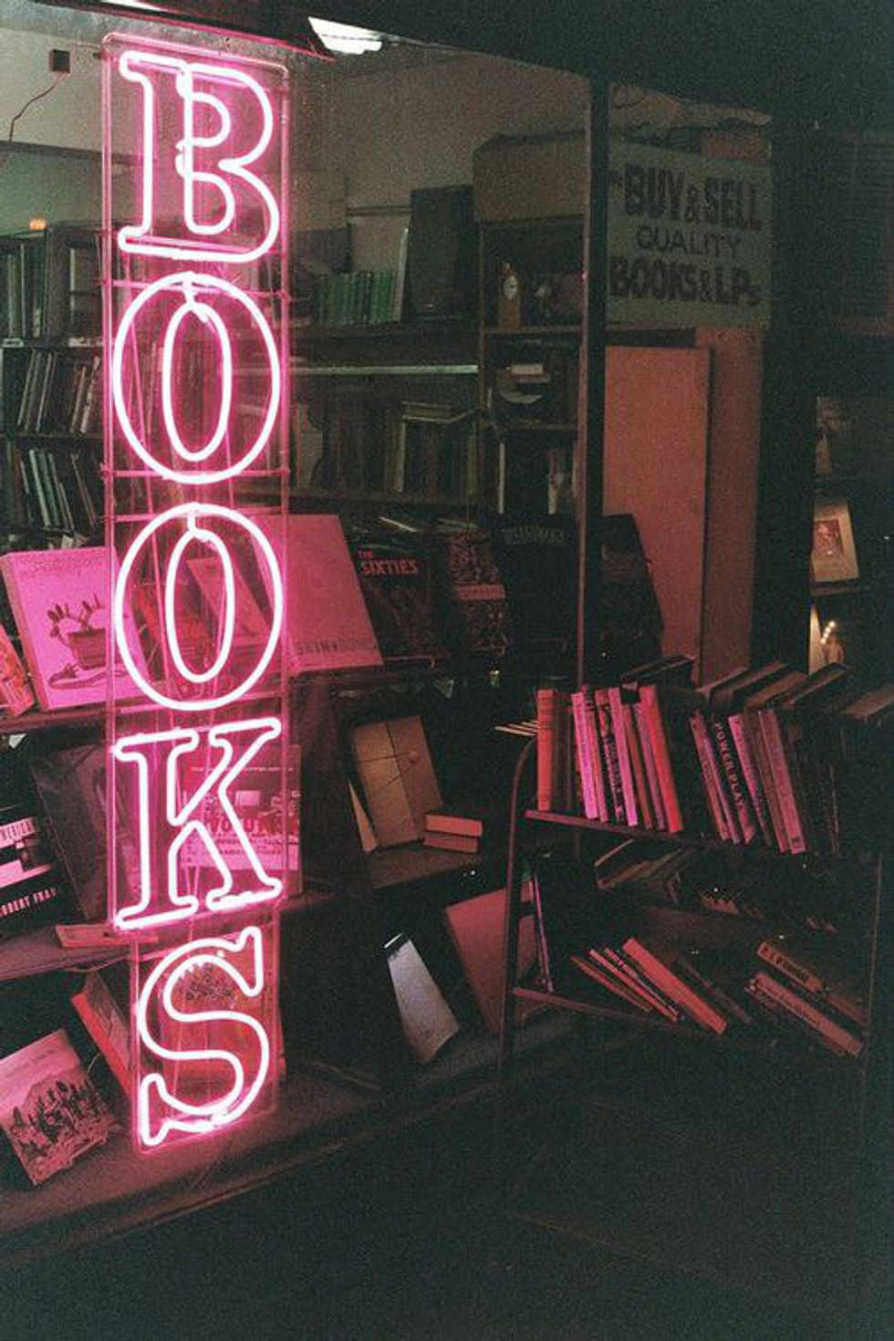 5 Ingenious Ways To Make Use Of Old Books 5 Ingenious Ways To Make Use Of Old Books