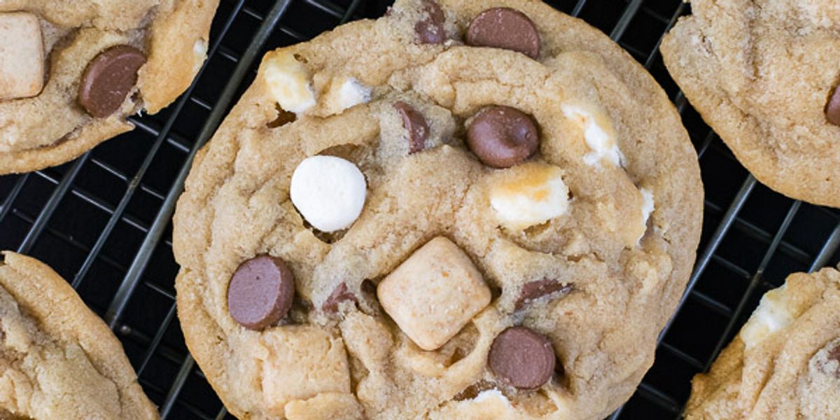 Biscoff S'mores Pudding Cookies - My Recipe Magic