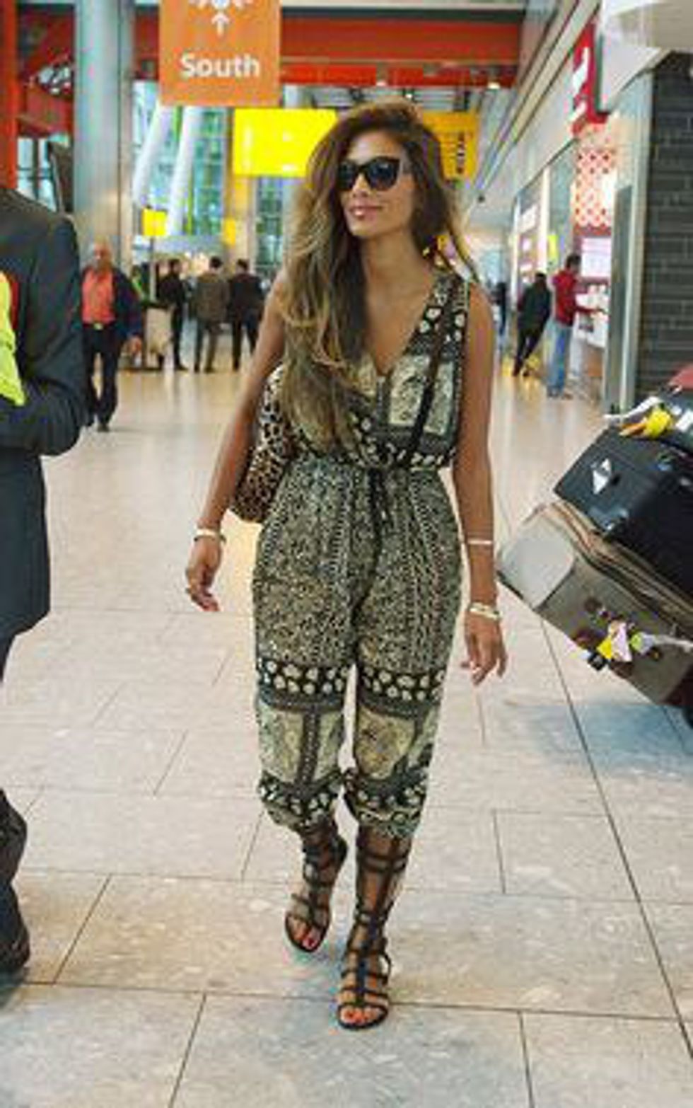 How To Travel Through An Airport With Style