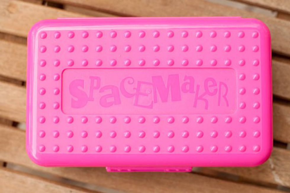 20 Things Every '90s Girl Had In Her Backpack