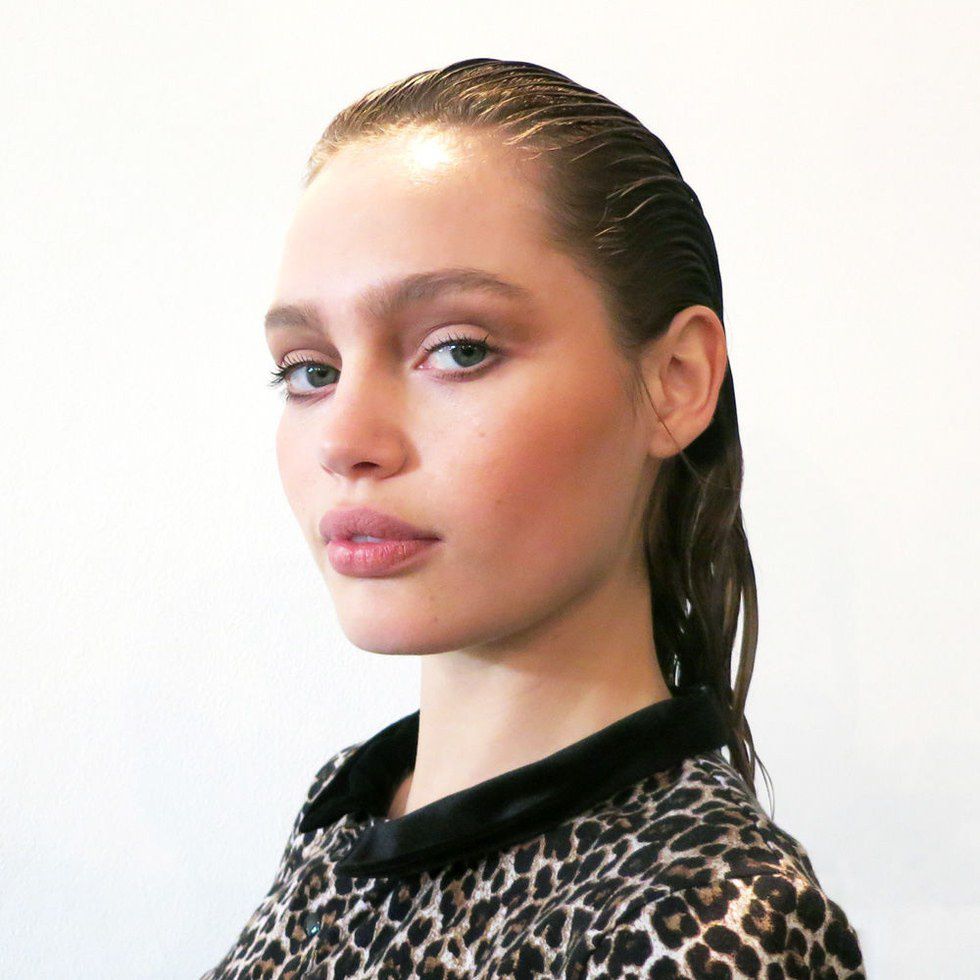 8 Signs You Have Frizzy Hair