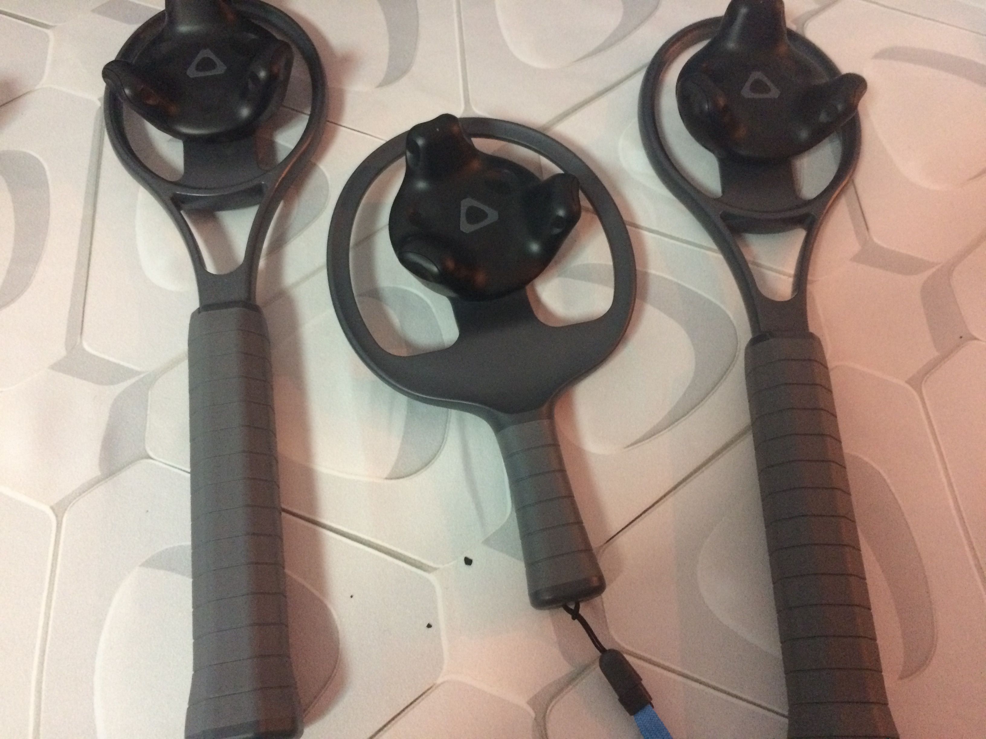 HTC Vive Tracker enhances virtual reality game play - Gearbrain