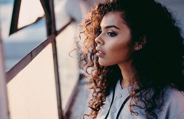 How Reyna Biddy Is Helping To Usher In A New Era of Poets - xoNecole ...