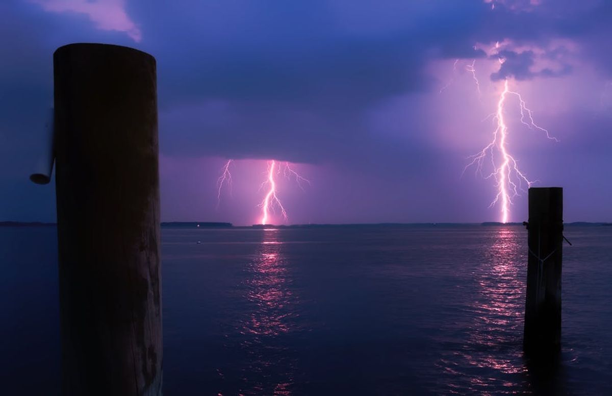 3 Ways To Stay Calm In The Midst Of A Storm