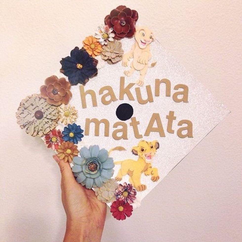 15 Graduation Cap Ideas Perfect For Disney Lovers