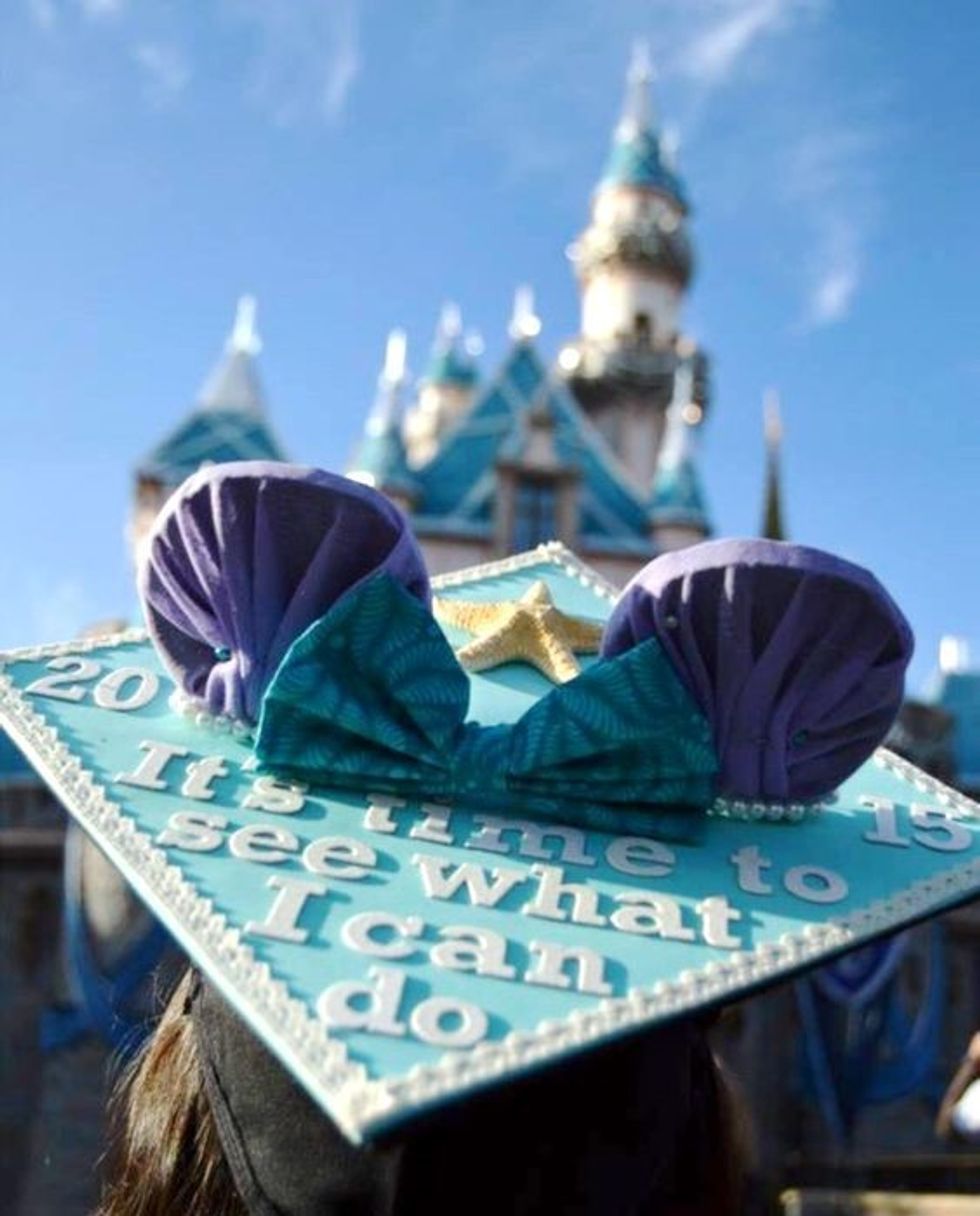 15 Graduation Cap Ideas Perfect For Disney Lovers