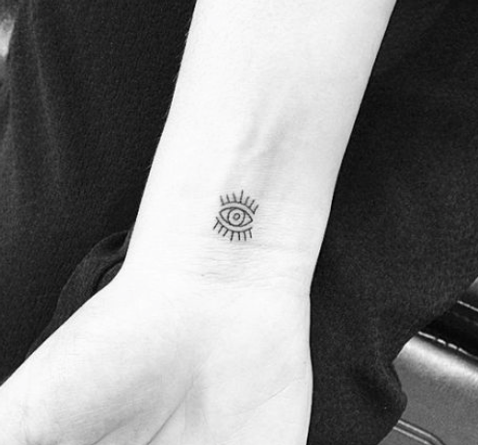 26 Small Tattoo Ideas If You're Afraid Of Commitment But Want A Tattoo