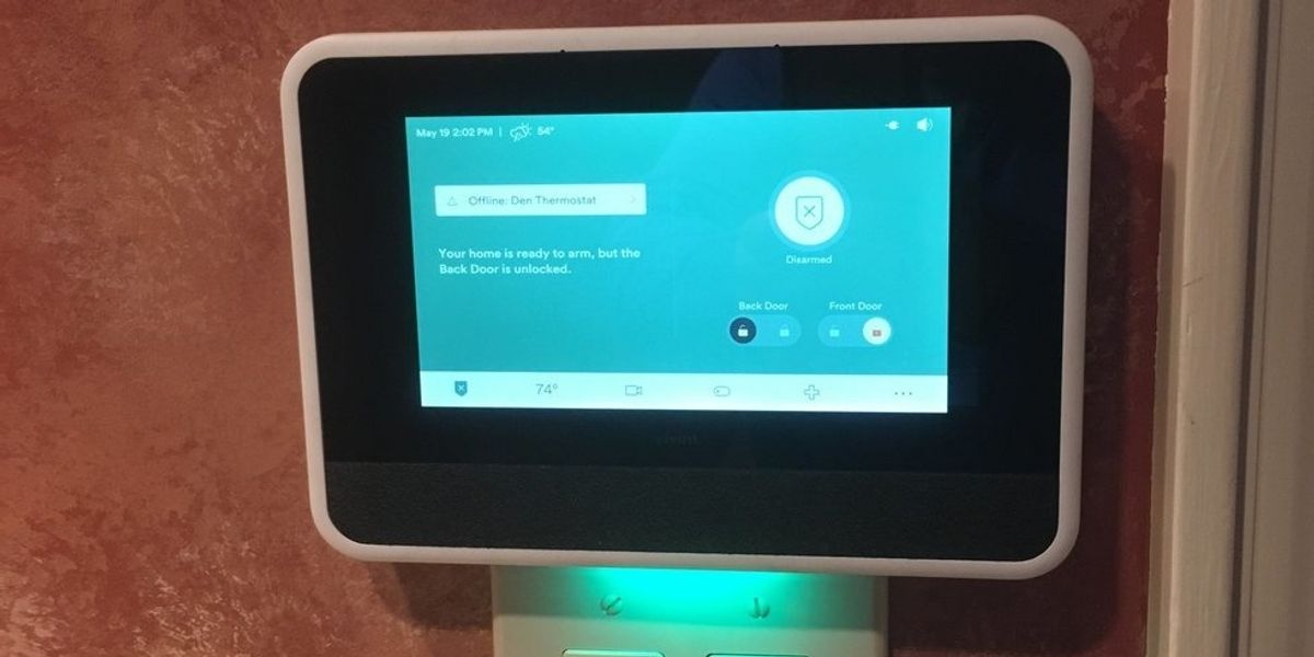 See How Easy it is to Operate Vivint Smart Hub in your Smart Home ...