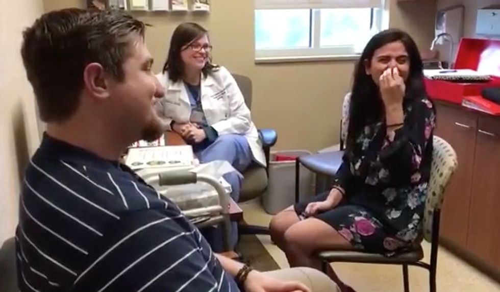 Watch: In Viral Video, Man Proposes to Deaf Girlfriend the First Time ...