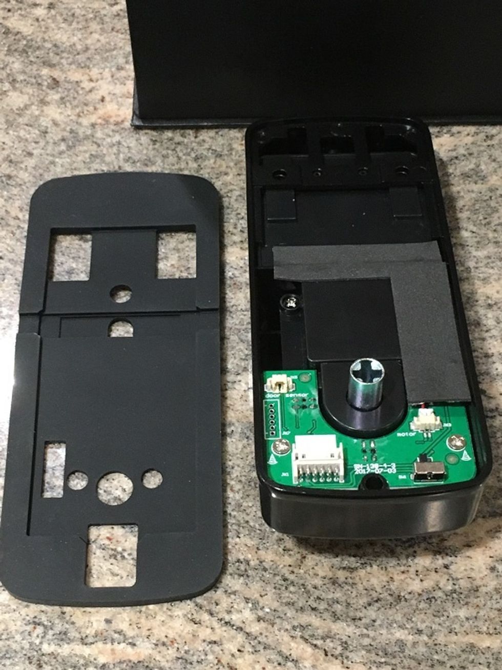 igloohome smart deadbolt 2S smart lock review with Bluetooth - Gearbrain