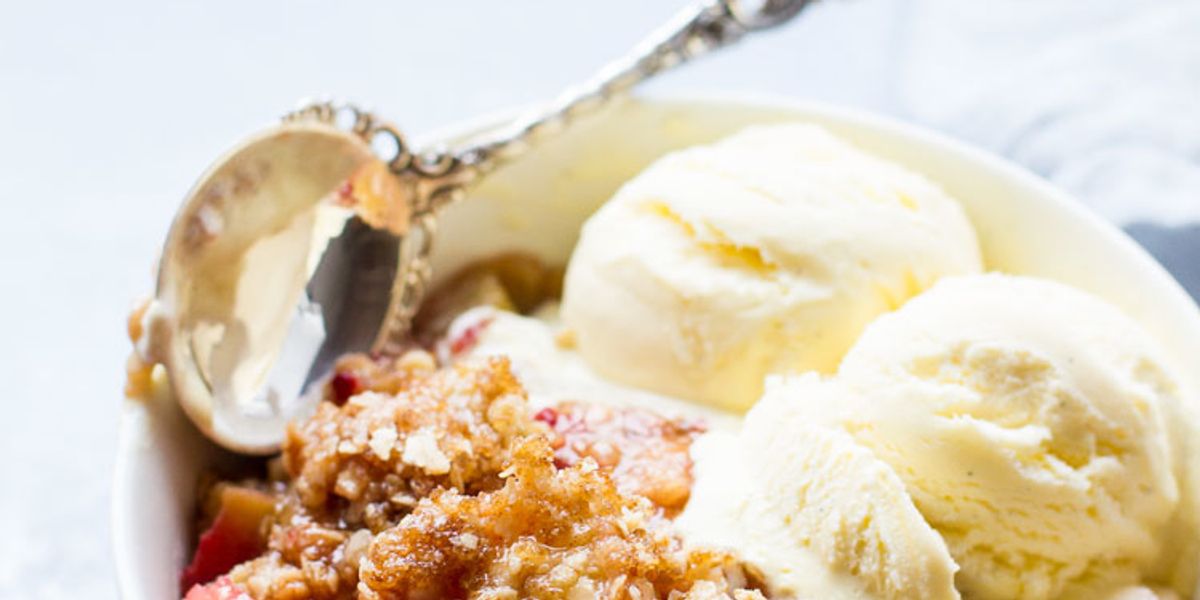 Easy Raspberry Rhubarb Crisp - My Recipe Magic