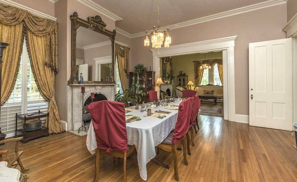 This gorgeous 1852 mansion in Louisiana is for sale as a stunning B&B ...
