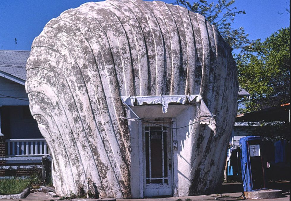 The last shell-shaped Shell station is preserved in North Carolina - It ...