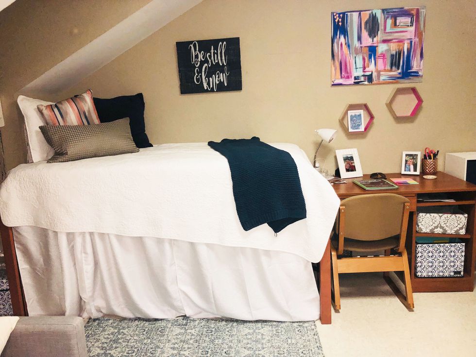 50 Basic Items From Amazon Every College Student Needs In Their Dorm Room