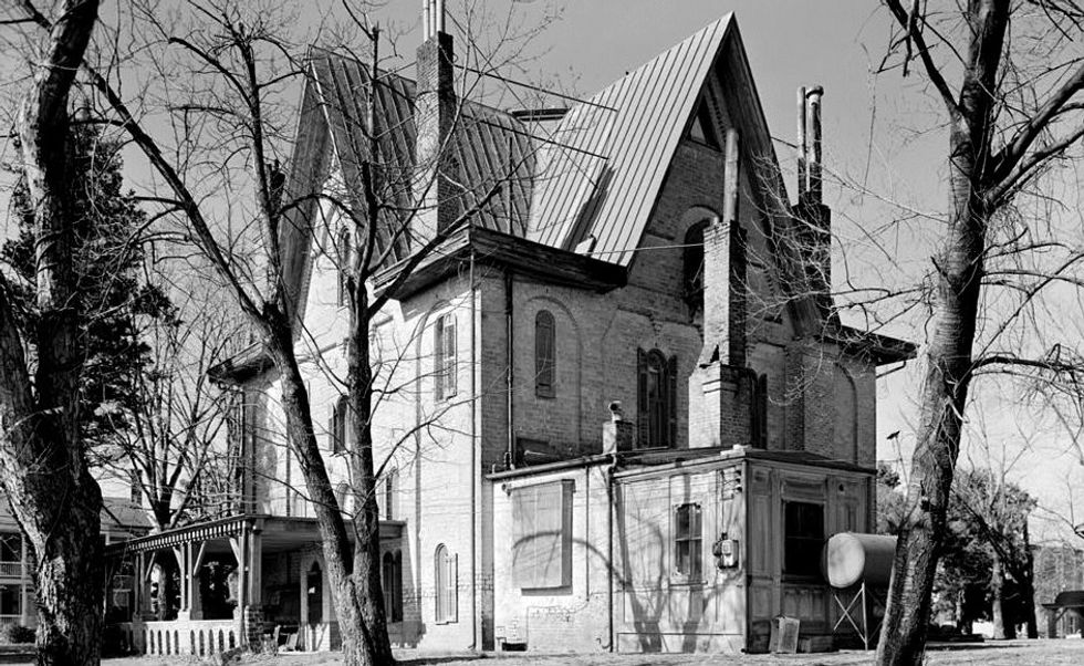 Is the opulent mansion Korner’s Folly really the ‘strangest home in the ...