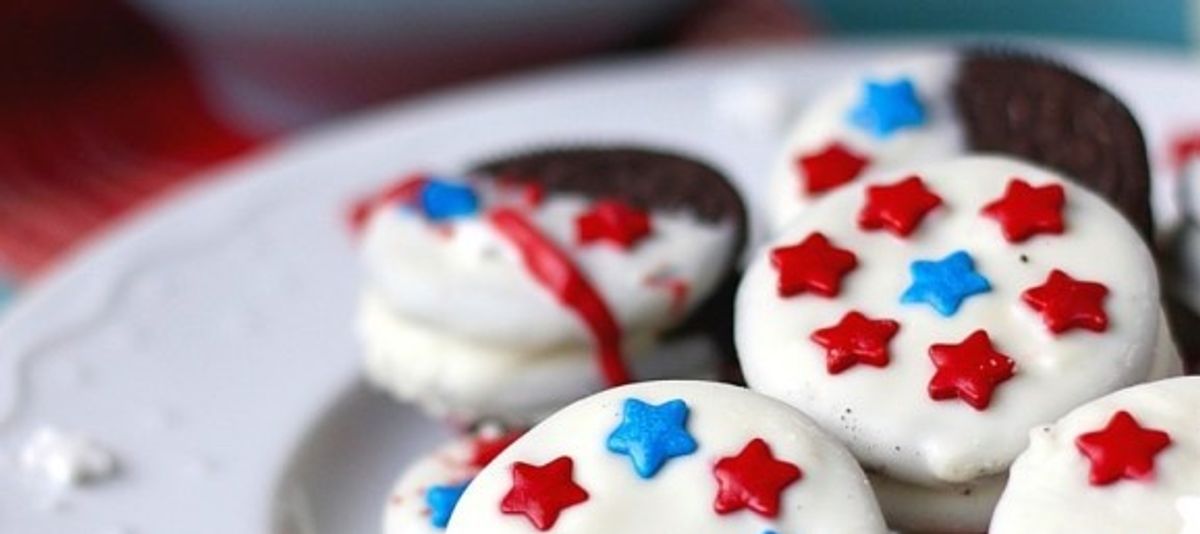 Easy Patriotic Oreos | Red, White and Blue Oreo Cookies - My Recipe Magic