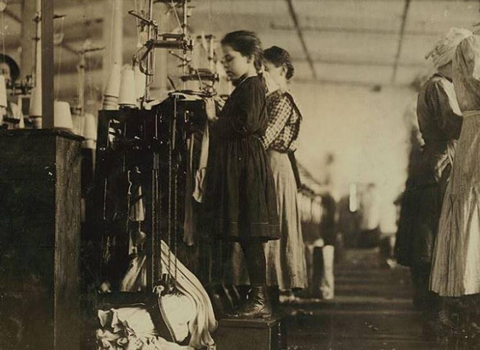 15 haunting photos from the early 1900s that helped end child labor in ...