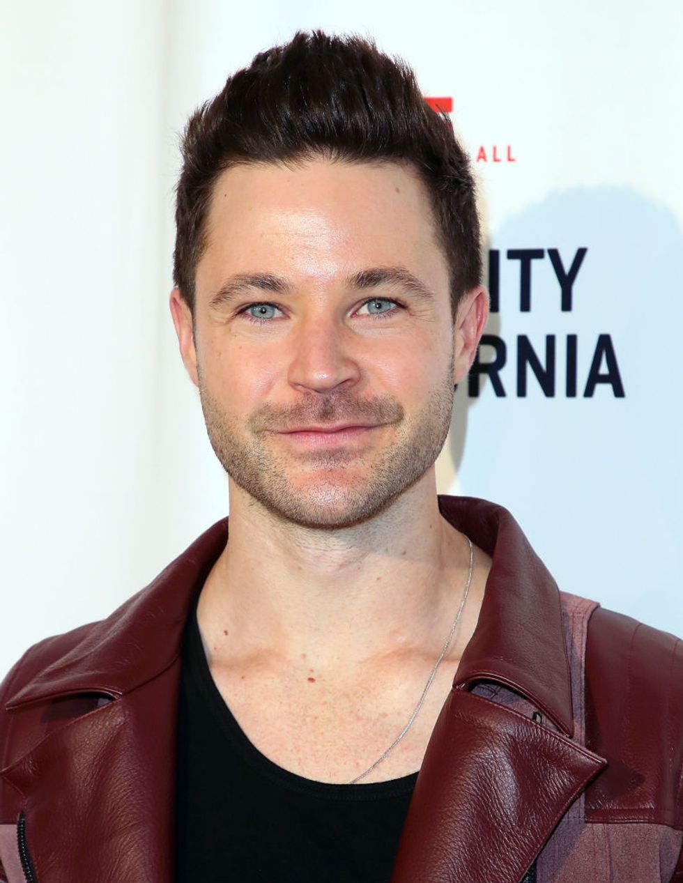 Country singer Brandon Stansell movingly tells his coming out story in ...