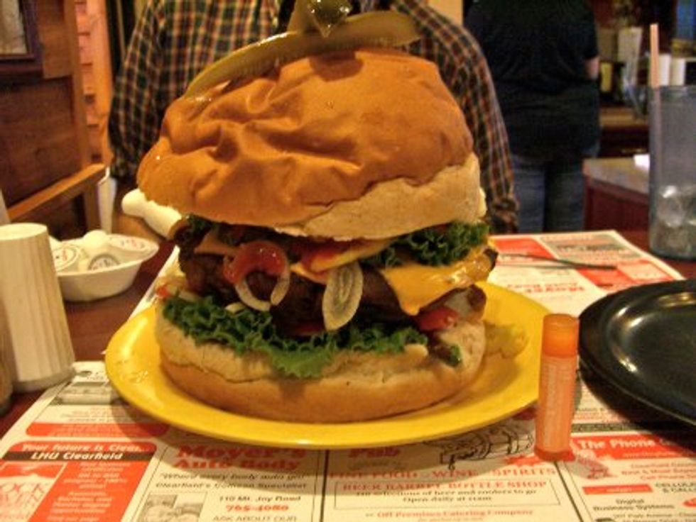 The Biggest Worst Burger You've Ever Had - GOOD
