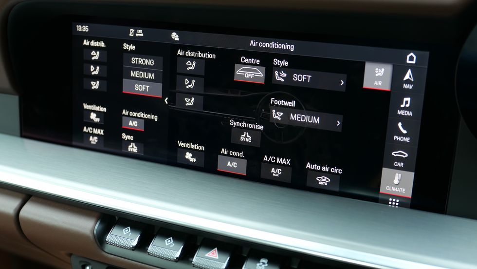 2019 Porsche 911: Infotainment and car technology review - Gearbrain
