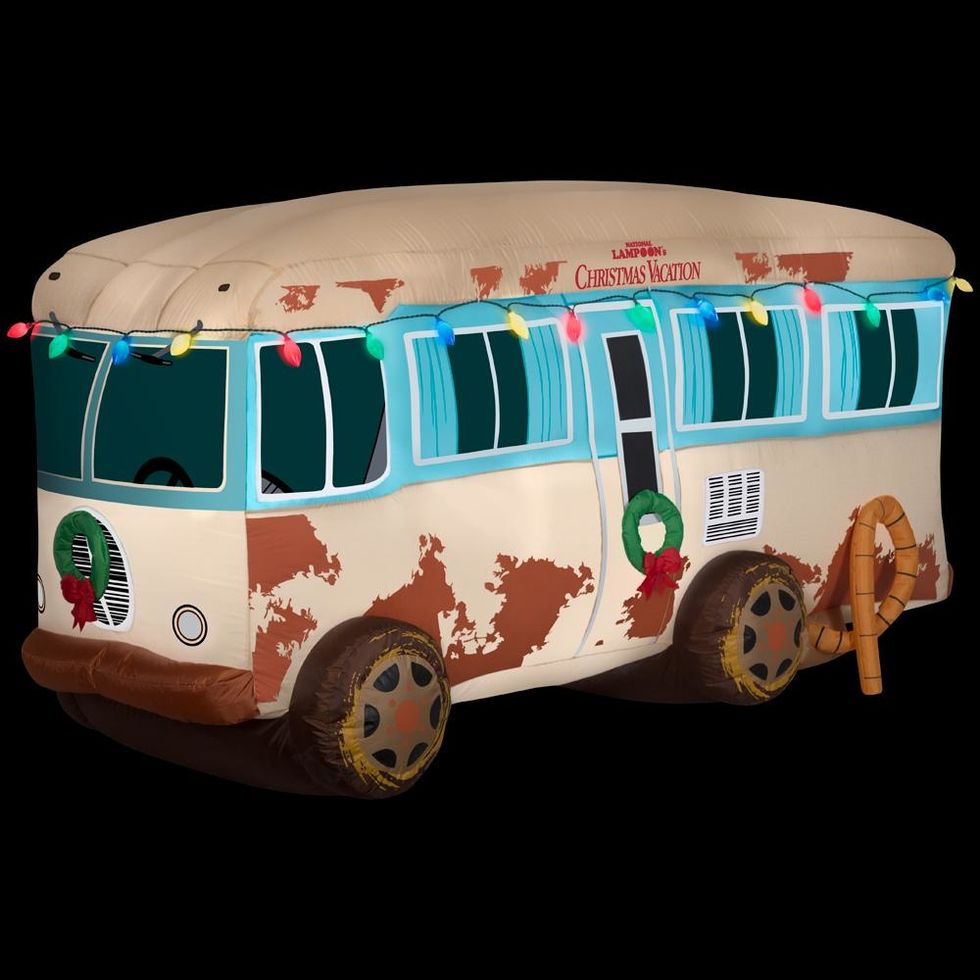 This inflatable 'Christmas Vacation' RV is peak holiday yard decor - It ...