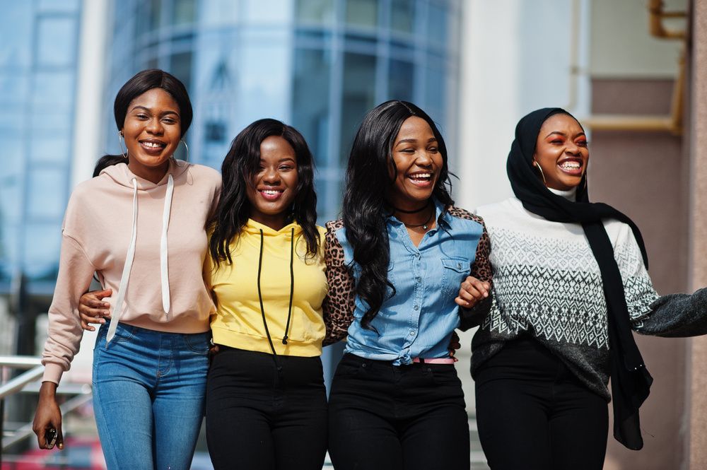 7 Programs To Help Fund Your College Education - xoNecole: Women's ...