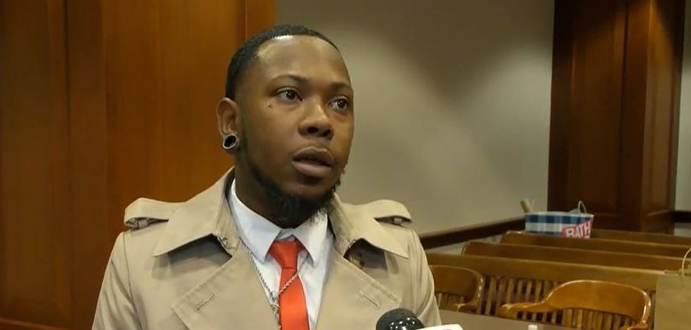 Single dad adopts five siblings so they'll never be separated again ...