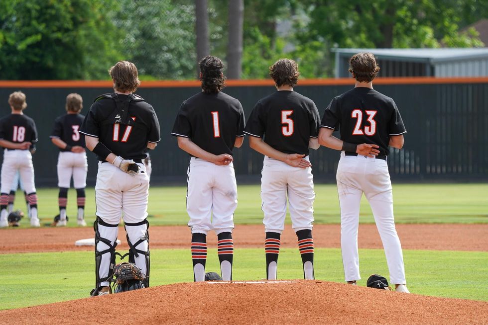 THROUGH THE LENS: St. Pius X Takes Down Antonian in Area Round - VYPE