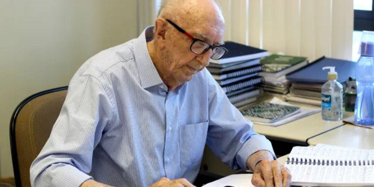 100 Year Old Man Works At Same Company His Whole Life Upworthy