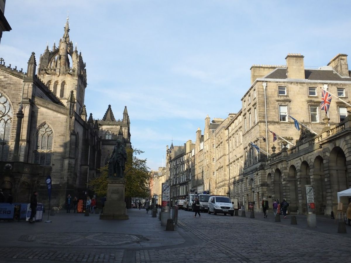 Why You Should Visit Edinburgh In October