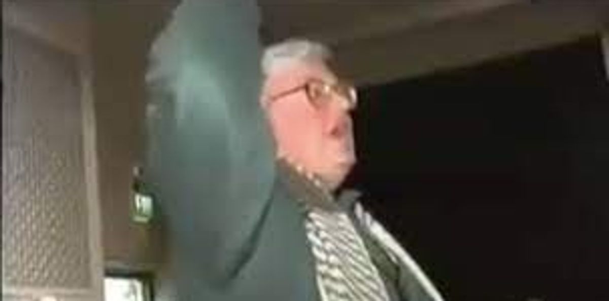 Roger Ebert shouts down a heckler at Sundance - Upworthy