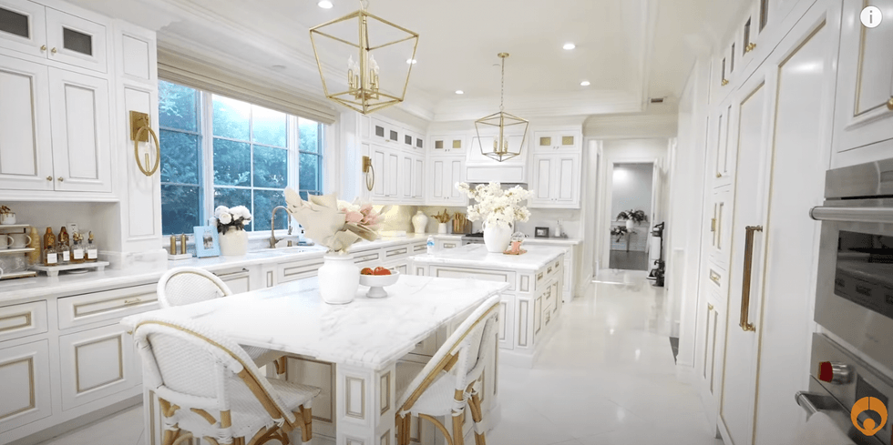 'I Want To Be The Color In My Home': Jackie Aina Gives Tour Of Her Posh ...