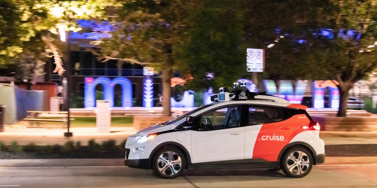 Cruise rolls out self-driving EV car service in Houston - Energy Capital