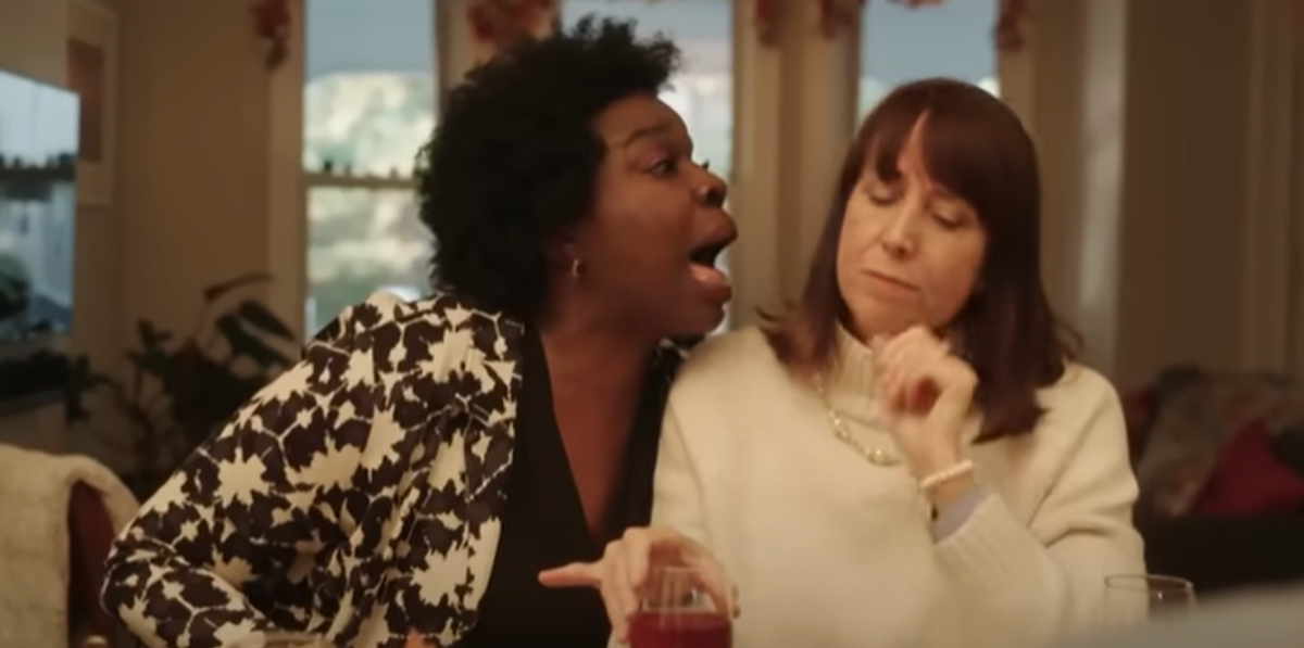 Leslie Jones stops the politics on Thanksgiving - Upworthy