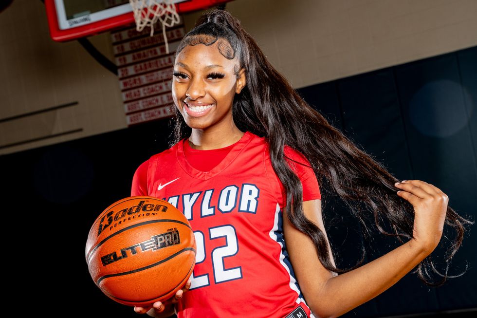 FIGHTING FOR SUPREMACY: Gray leads the pack for No. 23 Alief Taylor - VYPE