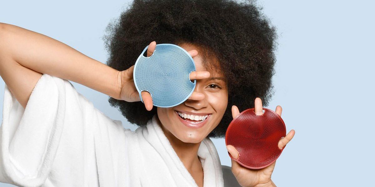 5 reasons your shower needs the Boie Body Scrubber - Upworthy